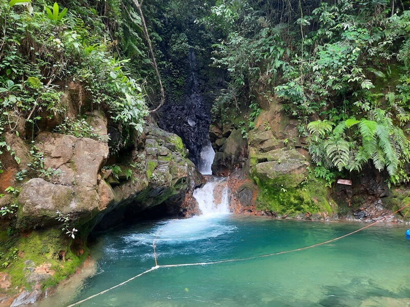 Curug Cibulao, Sensasi Berenang Di Kolam Biru – NativeIndonesia.com