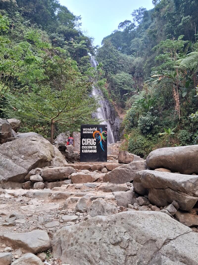 Curug Cigentis, Keindahan Air Terjun Karawang Yang Diiringi Sejarah Dan ...