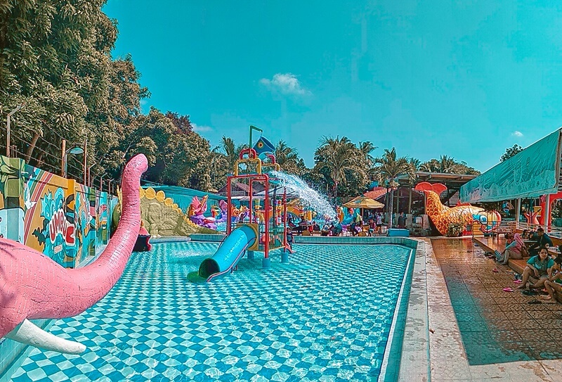 Umbul Sewu Pengging, Pilihan Berenang Keluarga – NativeIndonesia.com