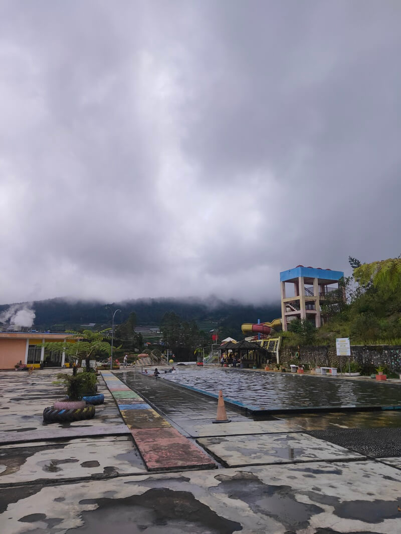 D’Qiano Hot Spring Waterpark, Pemandian Air Panas di Dieng – NativeIndonesia.com