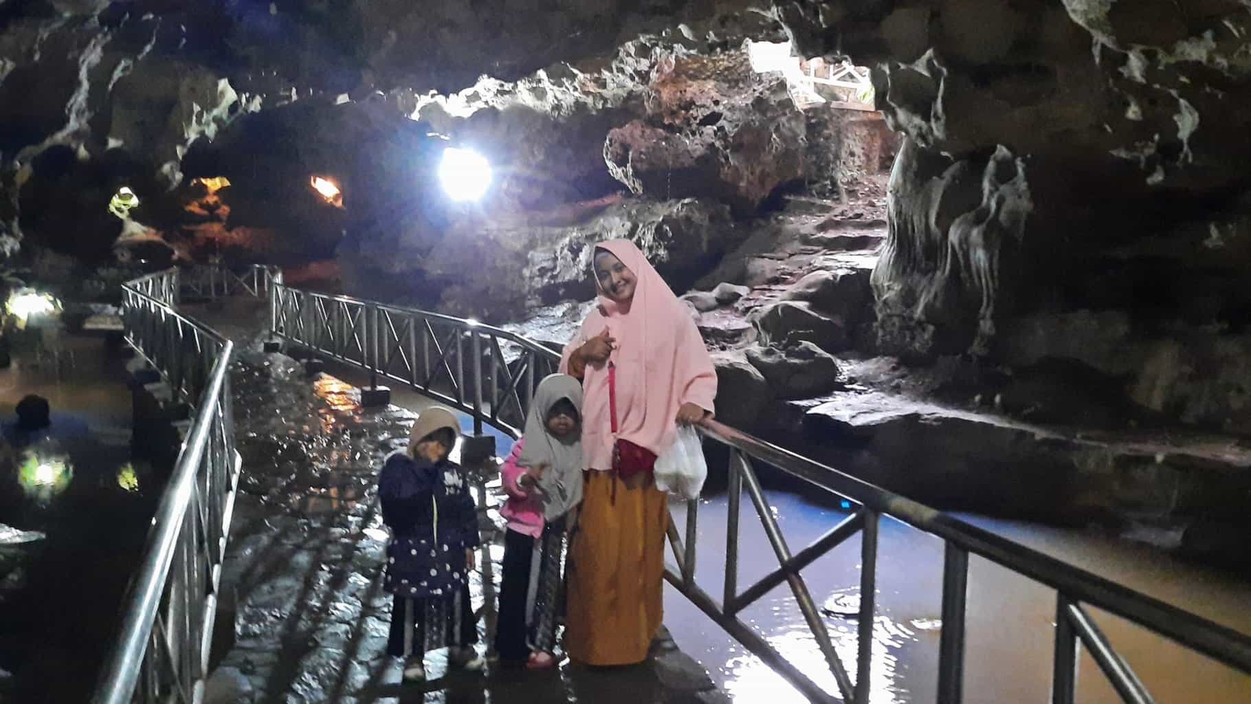 Goa Akbar Tuban, Wisata Goa Bersejarah dengan Keindahan Bebatuan Alam ...