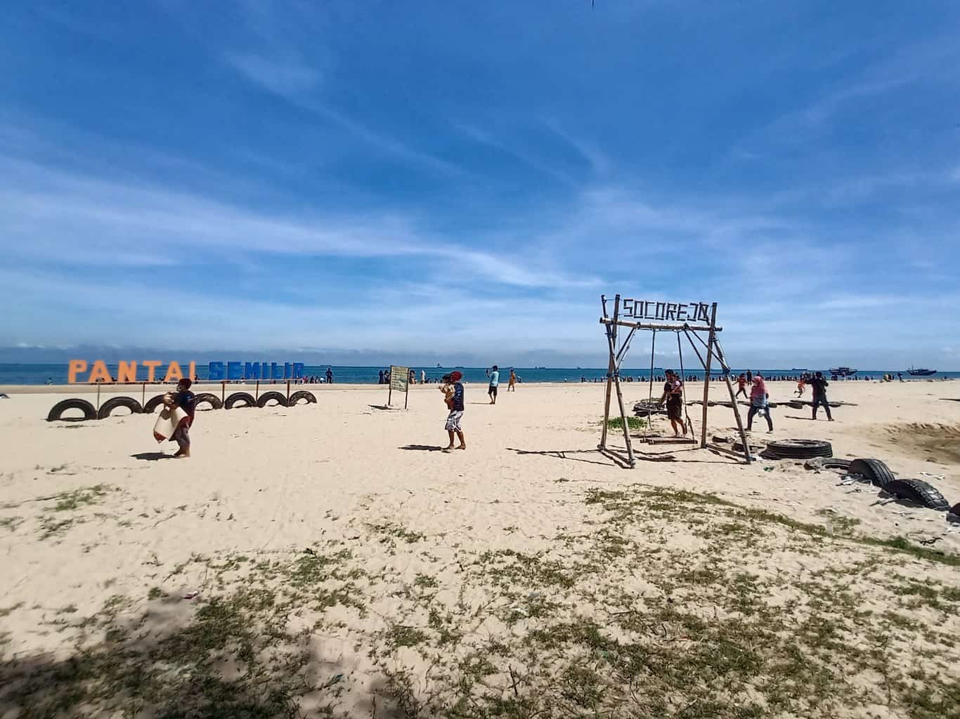 Pantai Semilir Tuban, Pantai Indah dan Bersih dengan Pesona Sunset yang Menawan ...