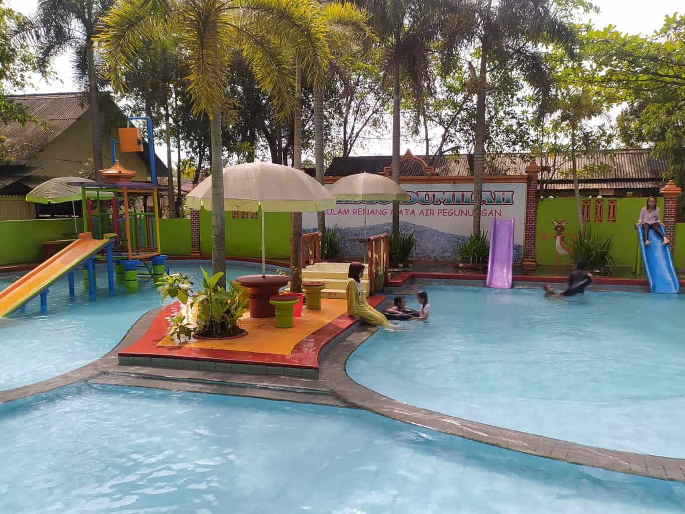 Kolam Renang Hargo Dumilah, Objek Wisata Favorit Keluarga di Ngawi ...