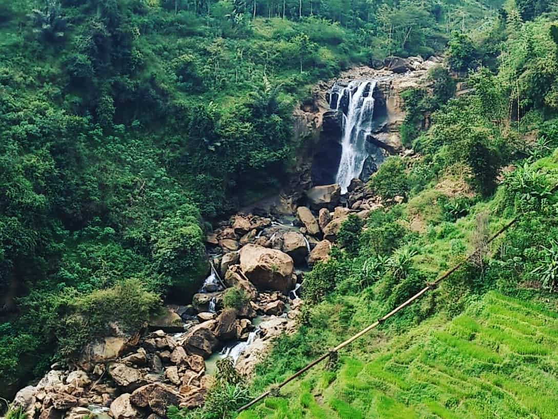 Air Terjun Sunggah, Wisata Alam dengan Perbukitan Hijau di Ponorogo ...