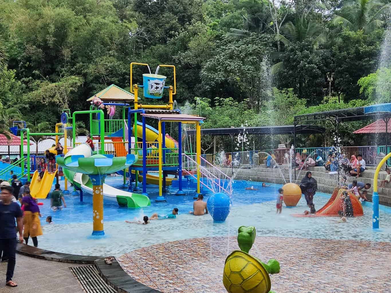 Ori Green Fresh & Happy, Taman Wisata Keluarga di Tulungagung ...