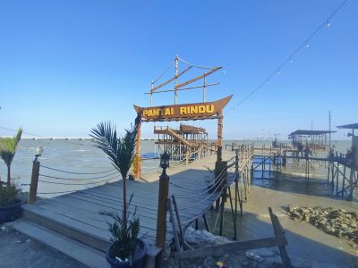 Ada Pantai Rindu di Tepi Laut Madura, Pemandangannya Bisa Bikin Rindu ...