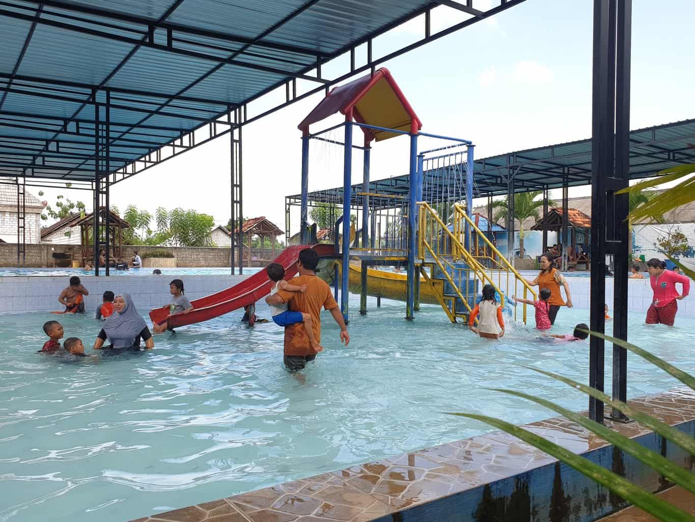 Berenang dan Bermain Air Seru di Kolam Renang Tegalbang Tuban – NativeIndonesia.com