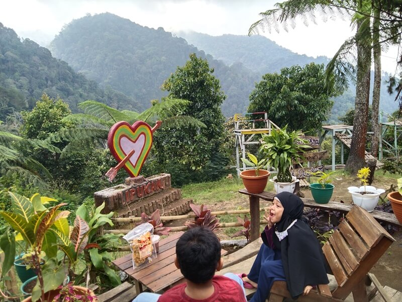 Bumi Perkemahan Ipukan, Sensasi Ngecamp Di Atas Awan – NativeIndonesia.com