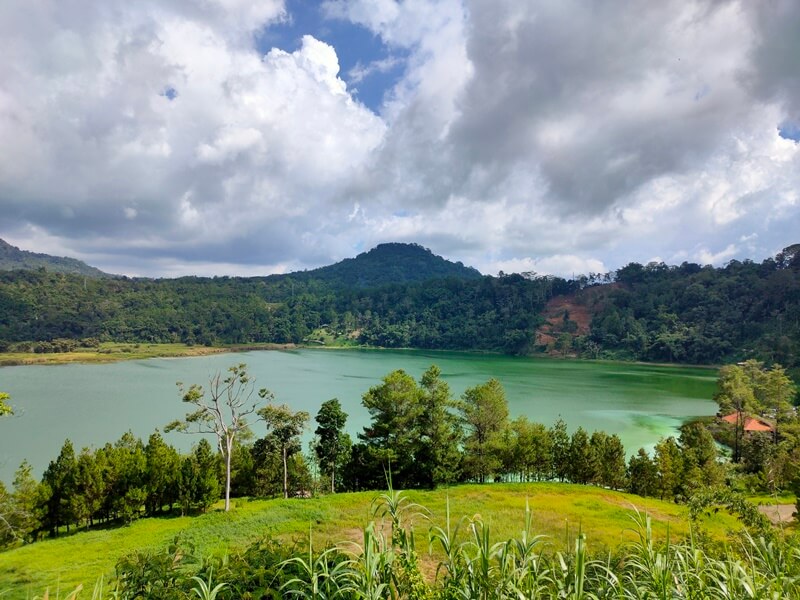 Danau Linow, Wisata Anti Galau Di Tomohon – NativeIndonesia.com