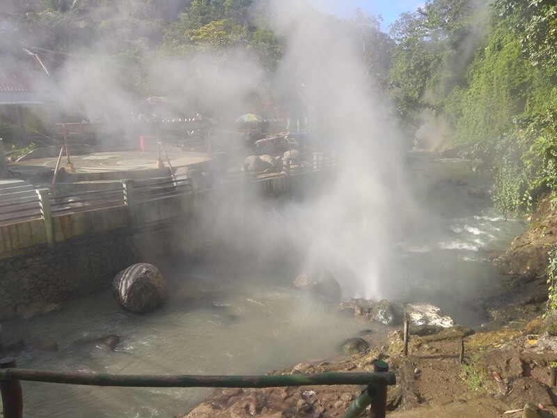 Geyser Cisolok, Semburan Air Panas Alami Di Sukabumi – NativeIndonesia.com
