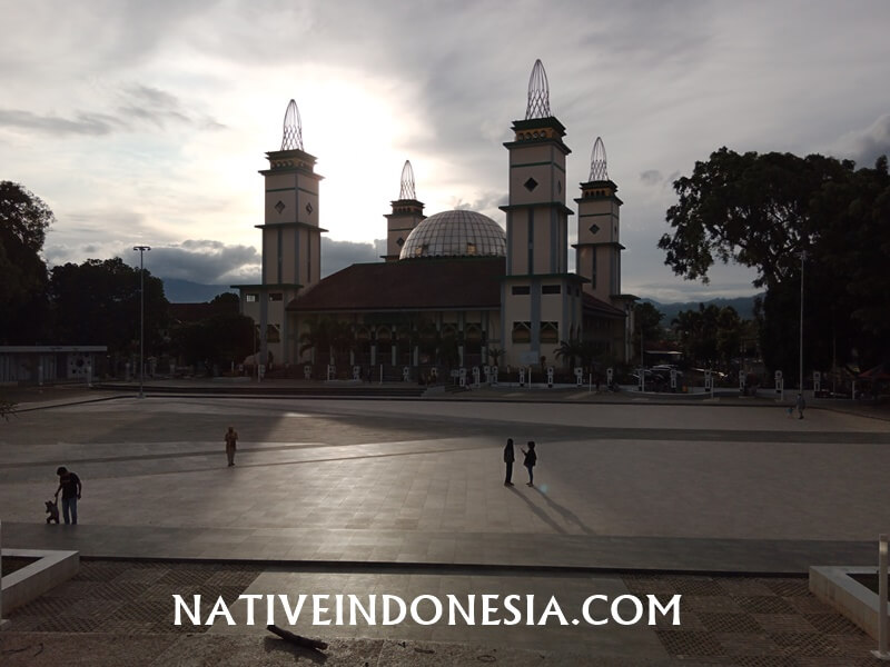Informasi Kabupaten Garut Lengkap – NativeIndonesia.com