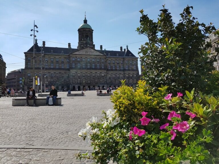 5 Tempat Wisata di Belanda, Klasik, Instagramable, Dan Romantis ...