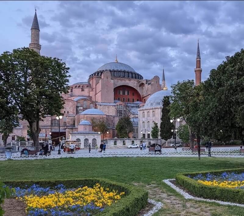 5 Tempat Wisata Di Istanbul, Wisata Menuju Gerbang 2 Benua ...