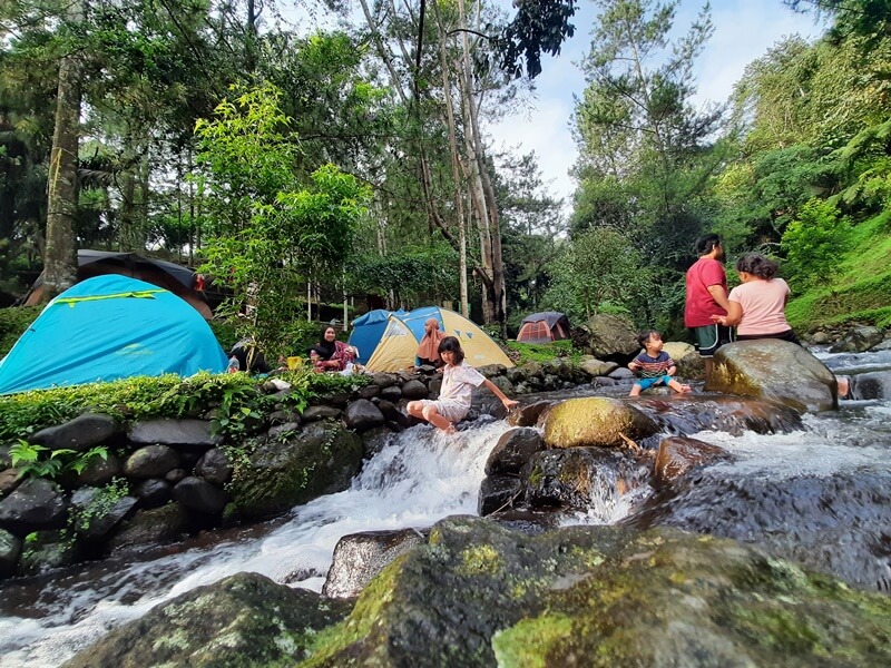 Wisata Alam Capolaga, Camping, And Healing Bareng Keluarga Di Subang ...